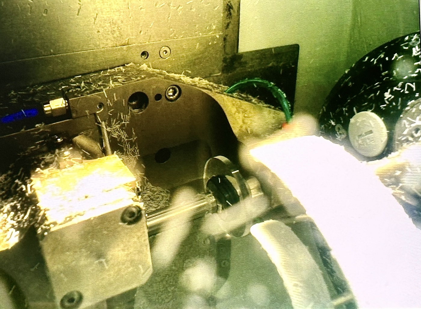 Lens Edging-Darwin optical